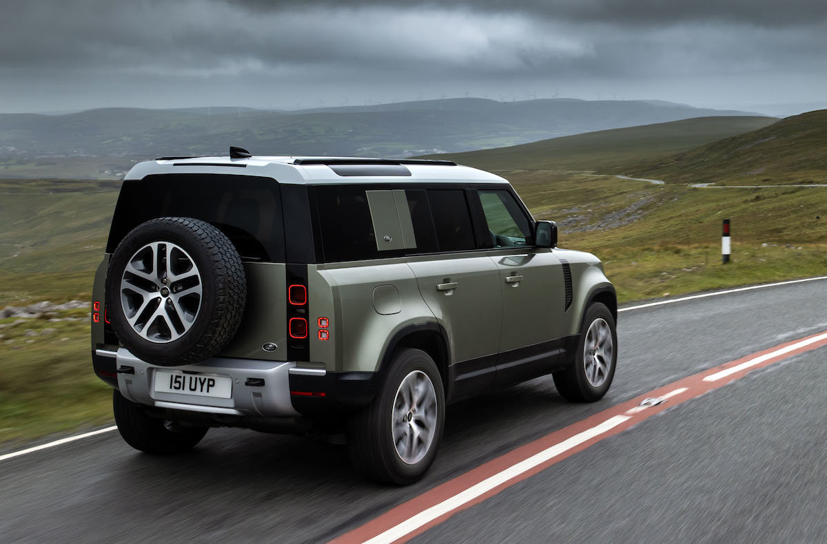 Land Rover Defender test drive review - CarGurus.co.uk
